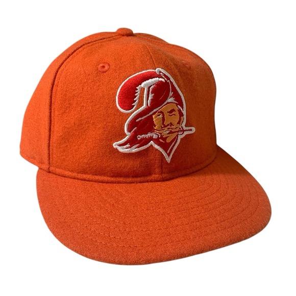 New Era | Accessories | New Era Tampa Bay Buccaneers Crown Classic ...